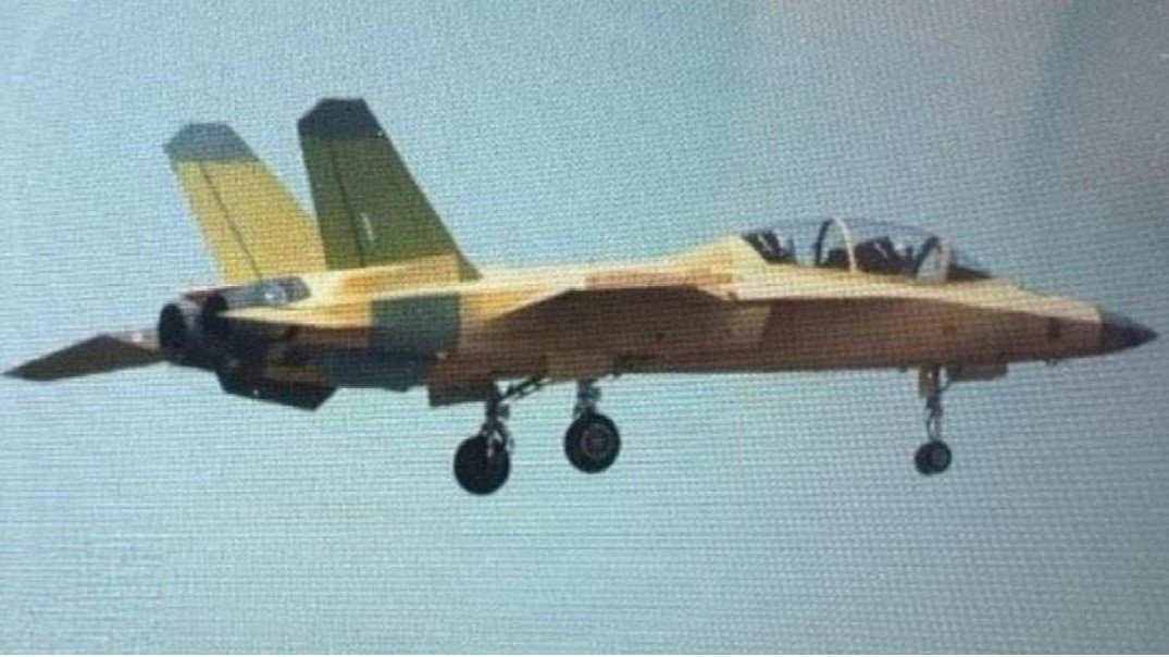 China's JL-XX Jet Trainer Makes Maiden Flight | PLAAF Advances Pilot ...
